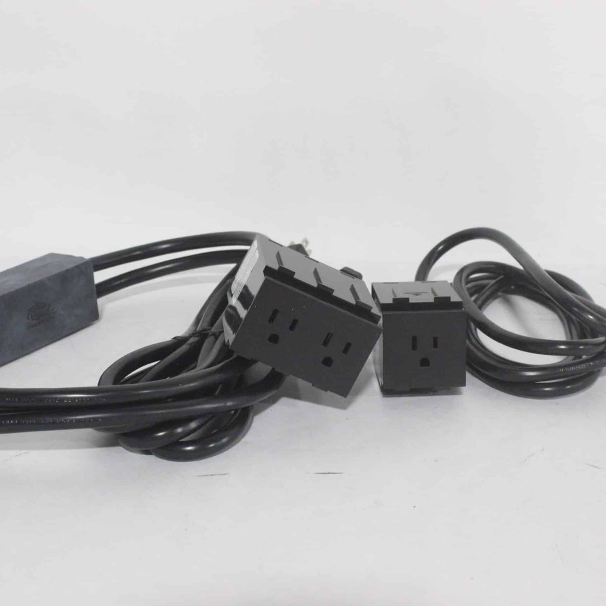 Crestron FT2A-PWR-US-2 NEMA Power Outlet Module for FT2 Series FlipTop – AVGear.com