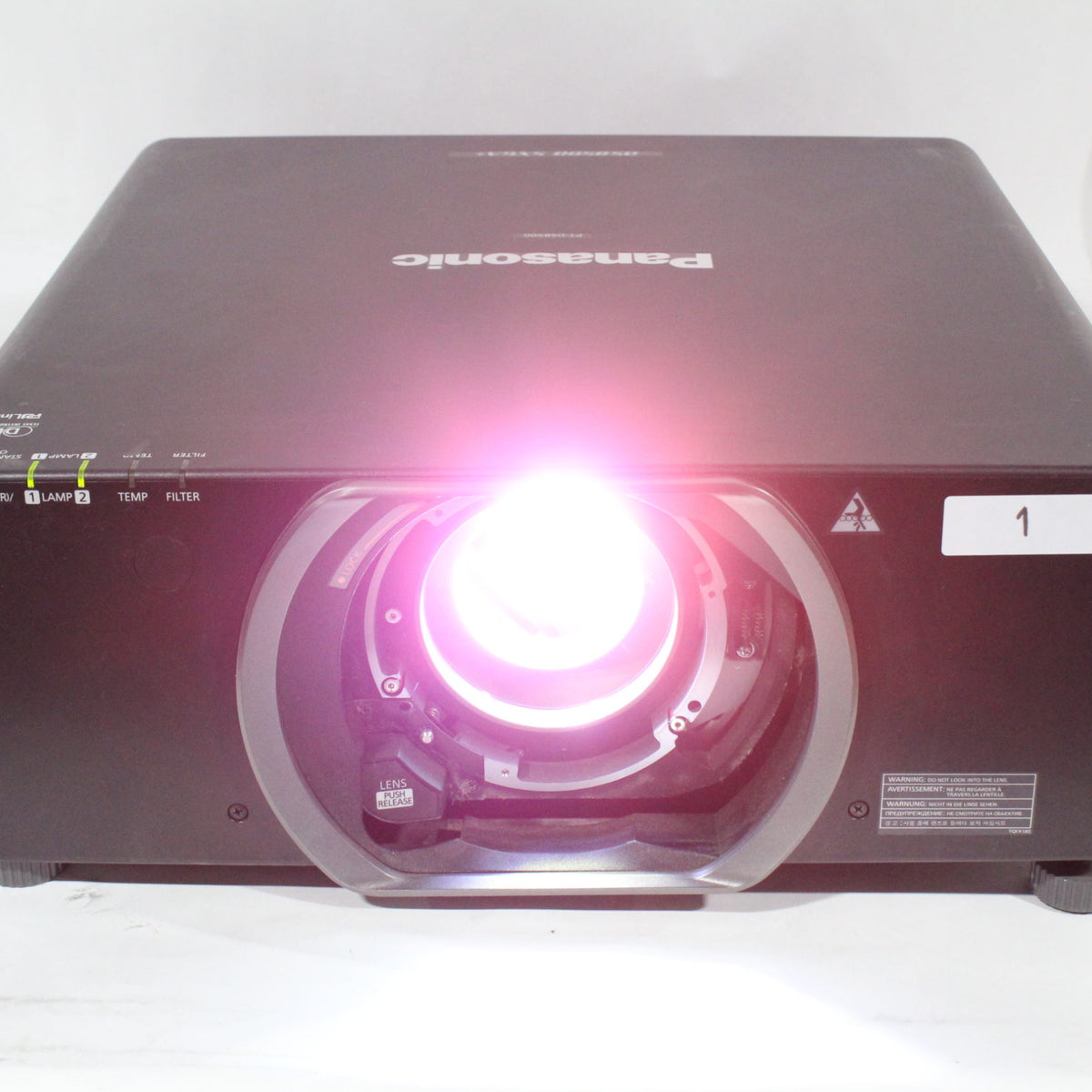 Panasonic PT-DS8500 3-Chip DLP Projector – AVGear.com