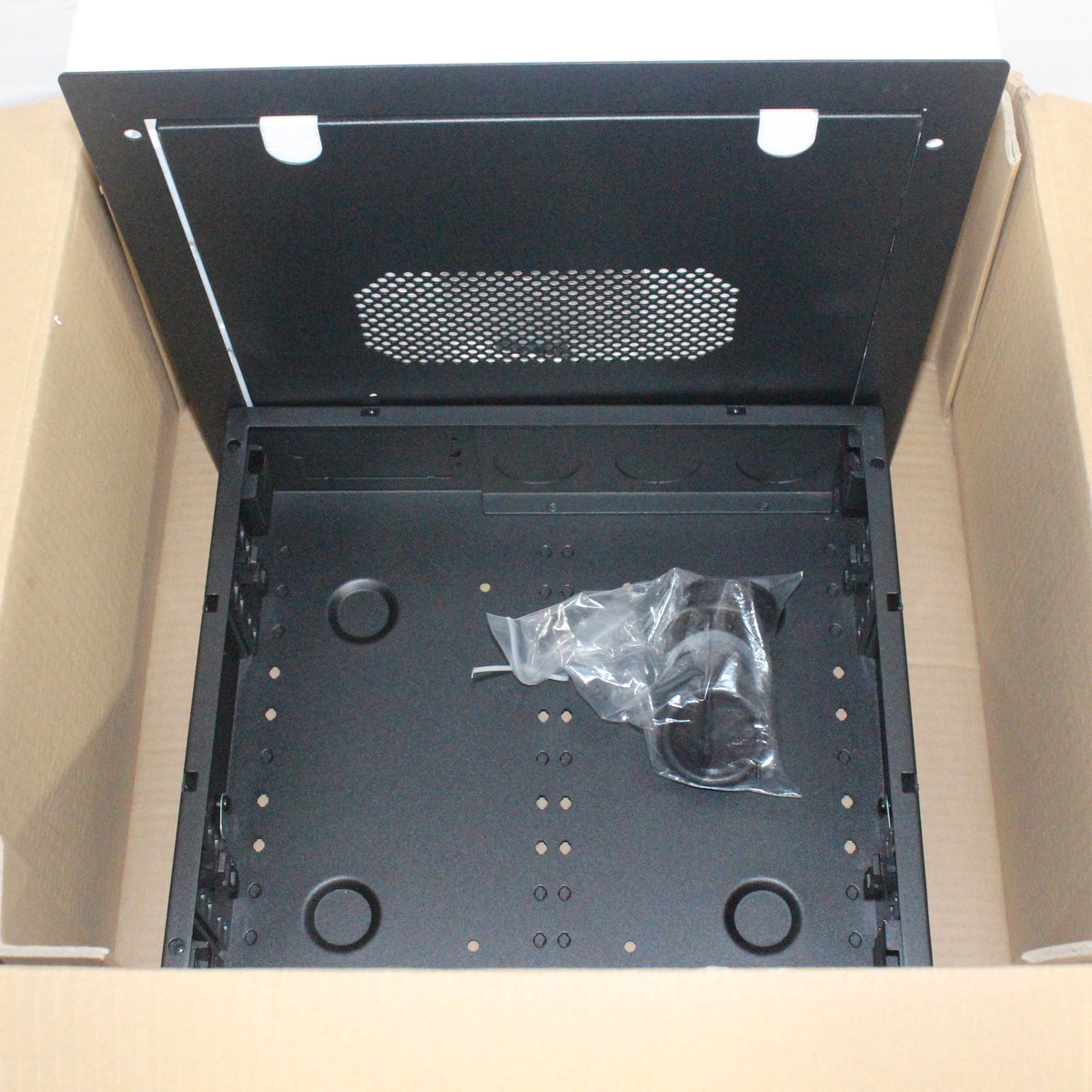 Strong SM-RBX-PRO-14-BLK VersaBox Pro Recessed Dual Layer Flat Panel S – AVGear.com