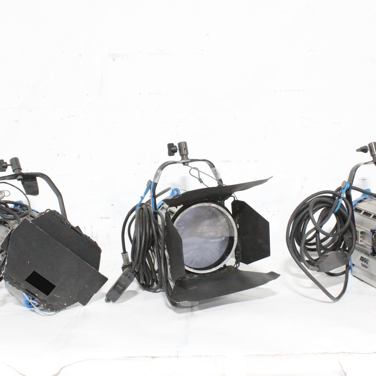 (3) ARRI 1000W T1 Location Fresnel with Stand Mount With Barn Doors ...