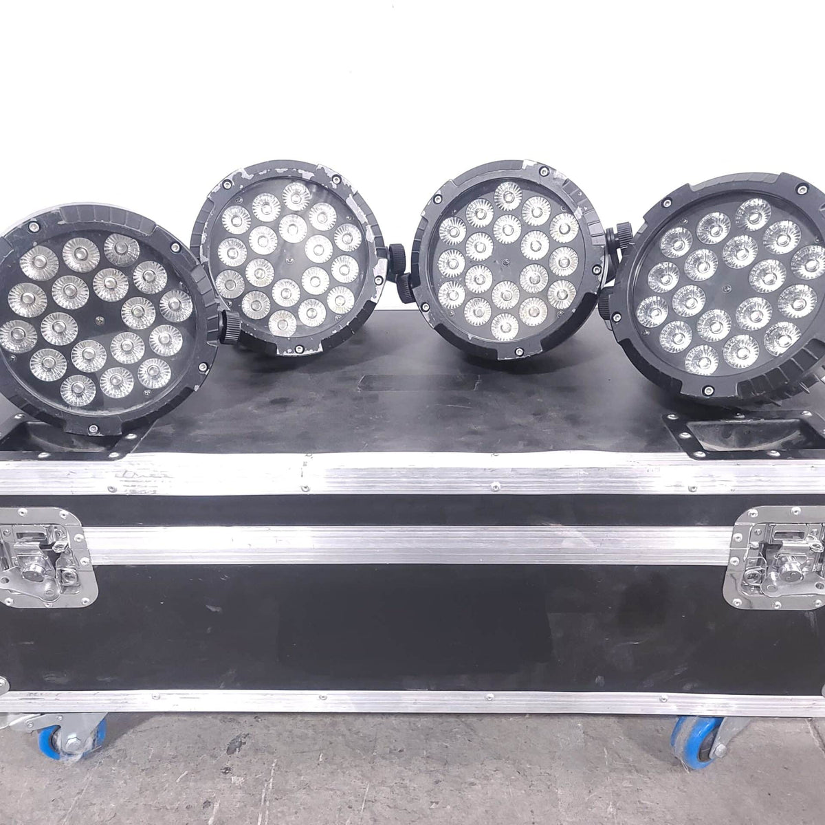 (4) HEXPAR 18 IP Outdoor LED Par Cans in Wheeled Road Case – AVGear.com