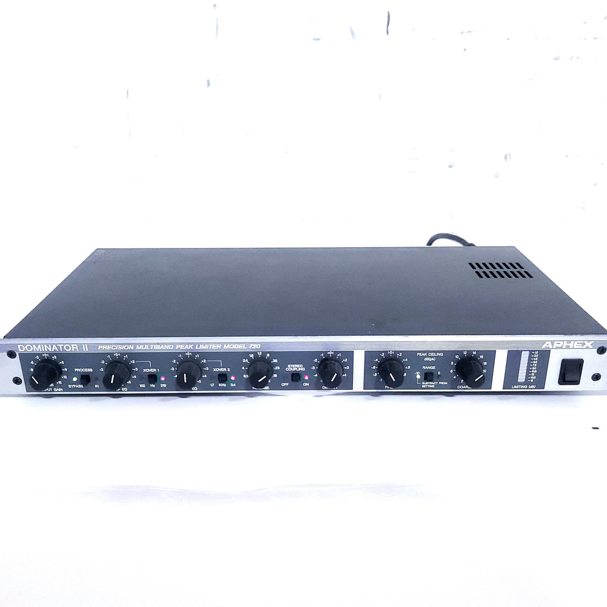 Aphex Model 720 Dominator ll Precision Multiband Peak Limiter – AVGear.com