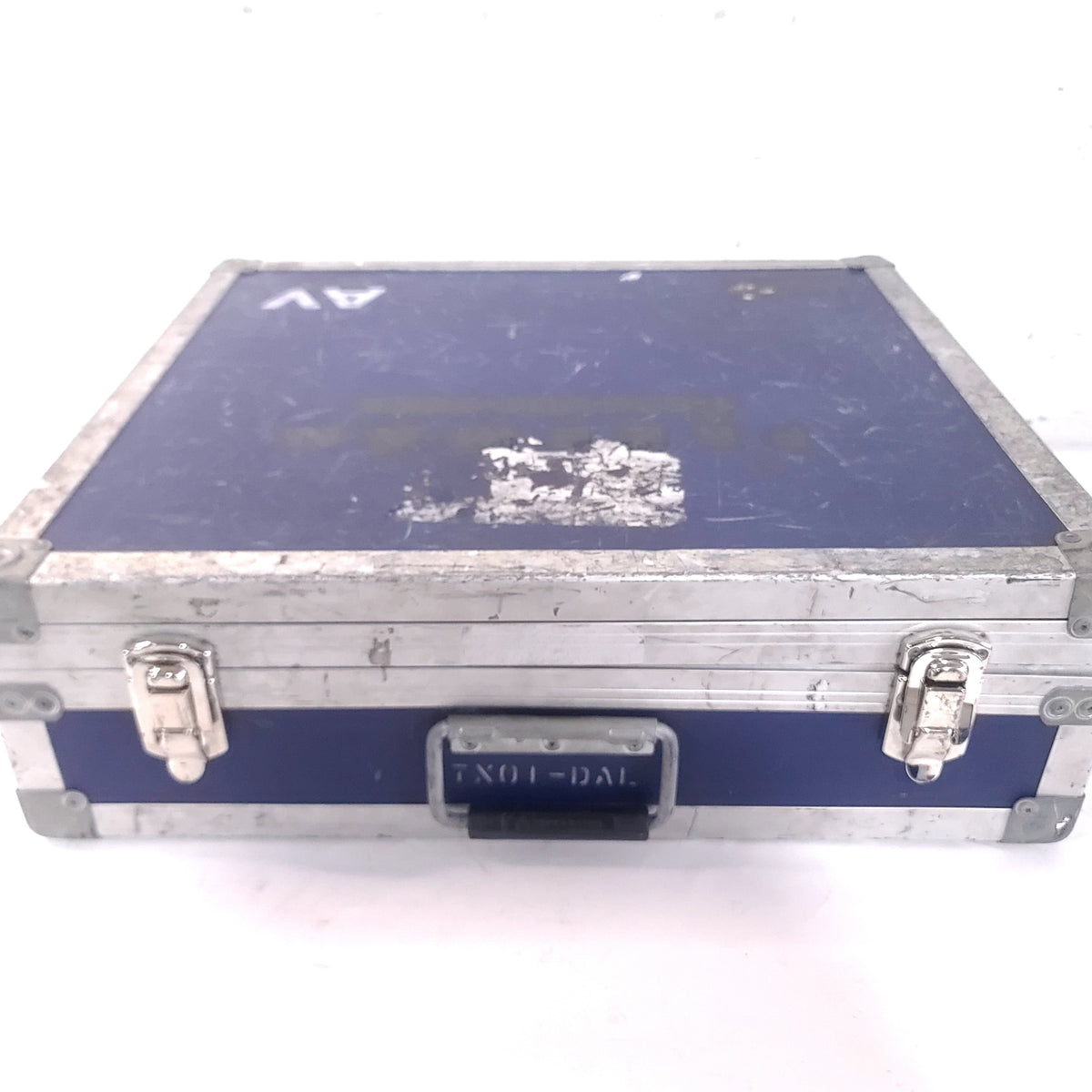 Barco R9004688 PDS‑902 Digital Switcher in Hard Carrying Case – AVGear.com