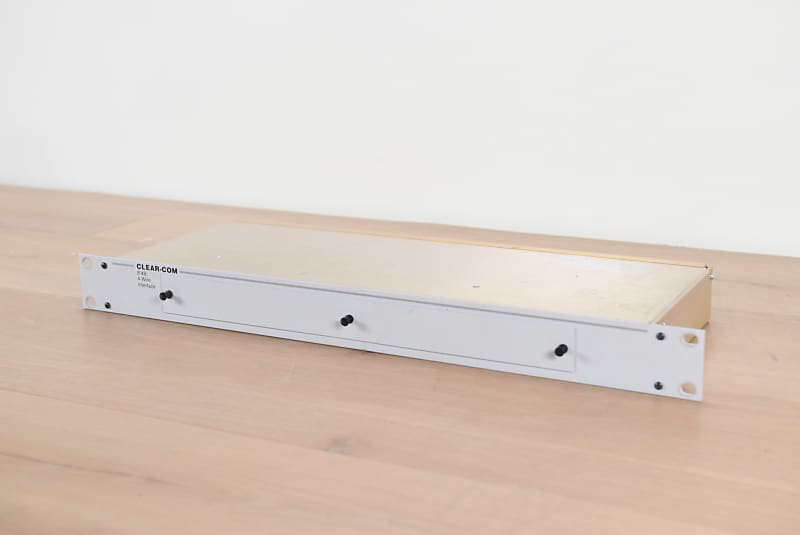 Clear-Com IF4B 4-Wire Interface – AVGear.com