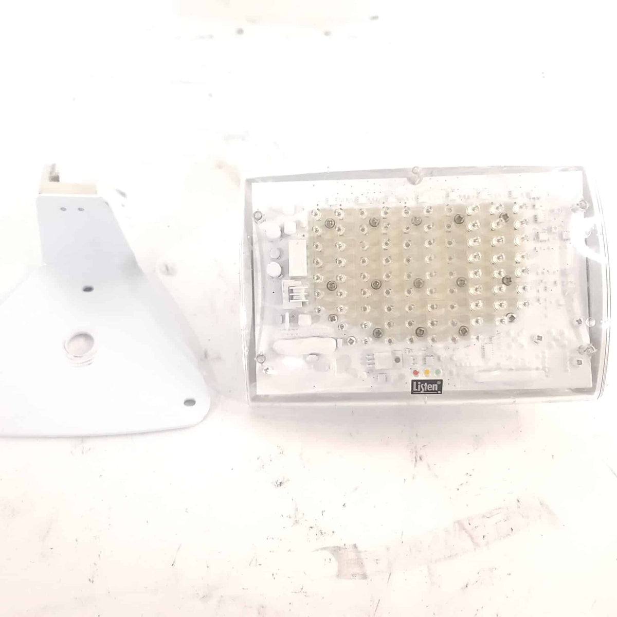 Listen Technologies LA-140-WH Stationary IR Radiator w/ mount – AVGear.com