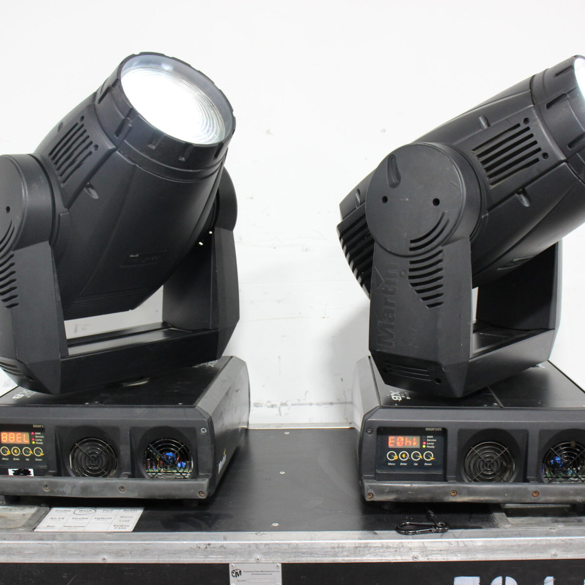 Martin Lighting MAC 2000 Wash XB Moving Head Light – AVGear.com