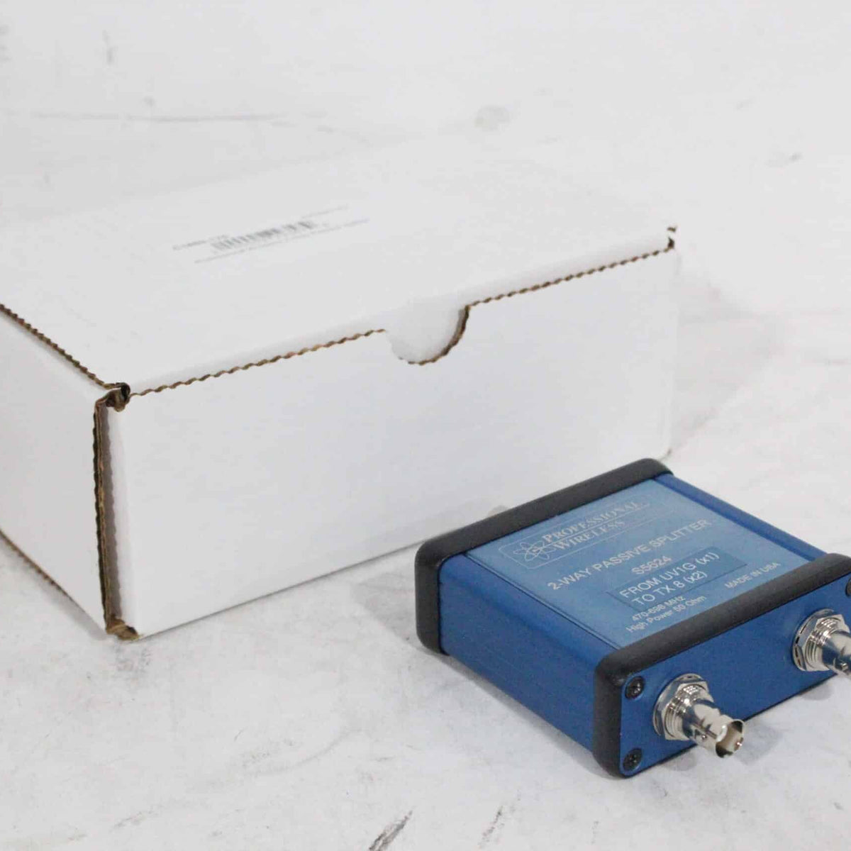 Professional Wireless 2-Way Passive Splitter – AVGear.com