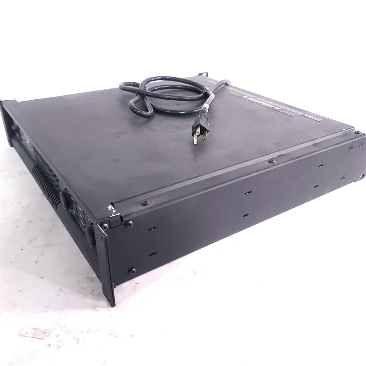 QSC PL 1.8 PowerLight Series Professional Power Amplifiers – AVGear.com