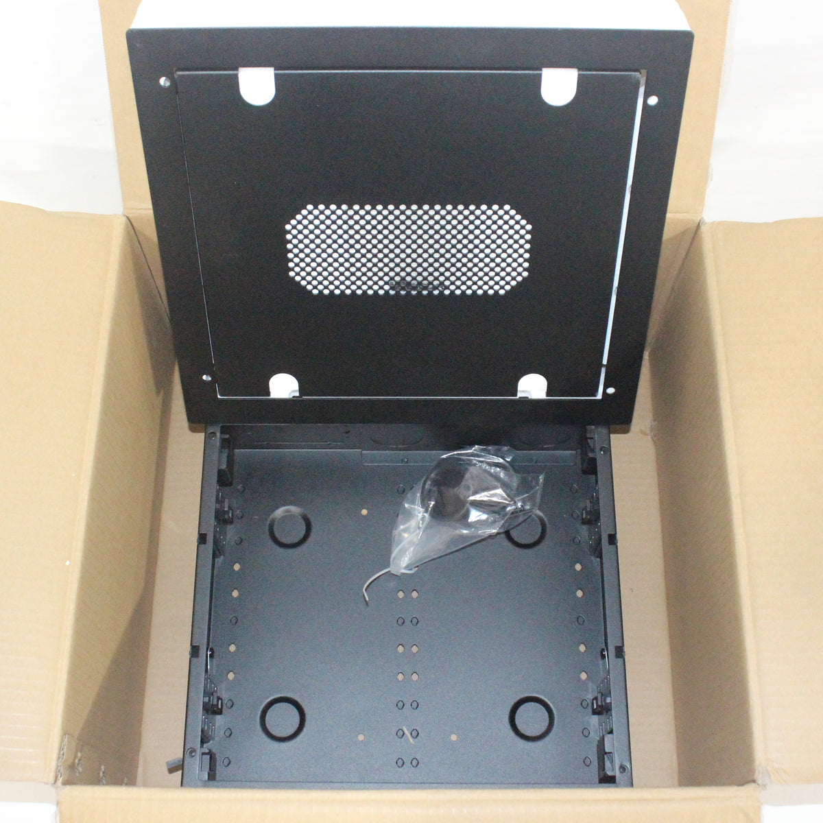 Strong SM-RBX-PRO-14-BLK VersaBox Pro Recessed Dual Layer Flat Panel S ...