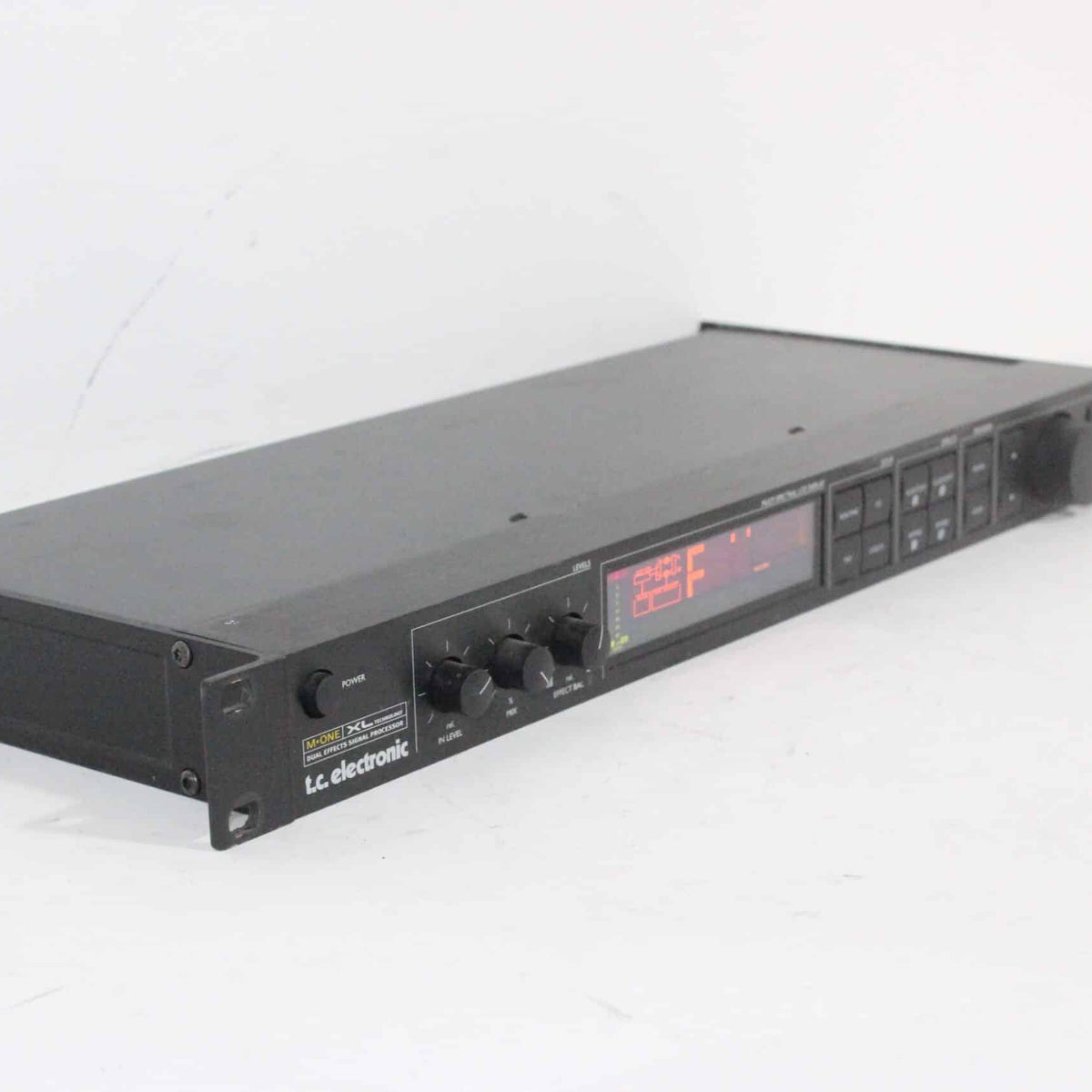 TC Electronic M-One XL Dual Effects Processor – AVGear.com