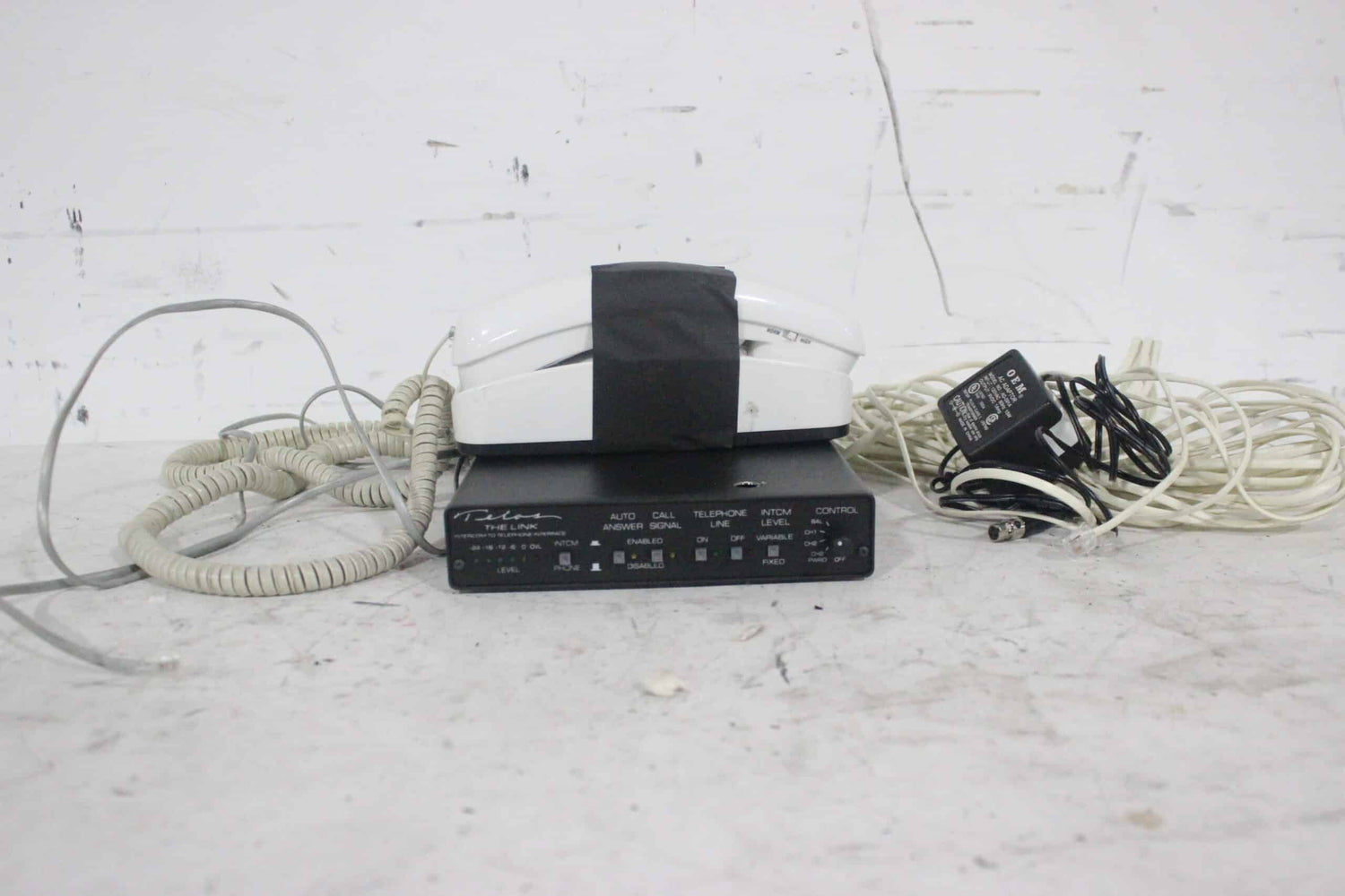 Telos Systems The Link Intercom-To-Telephone Interface w/ Telephone, T ...