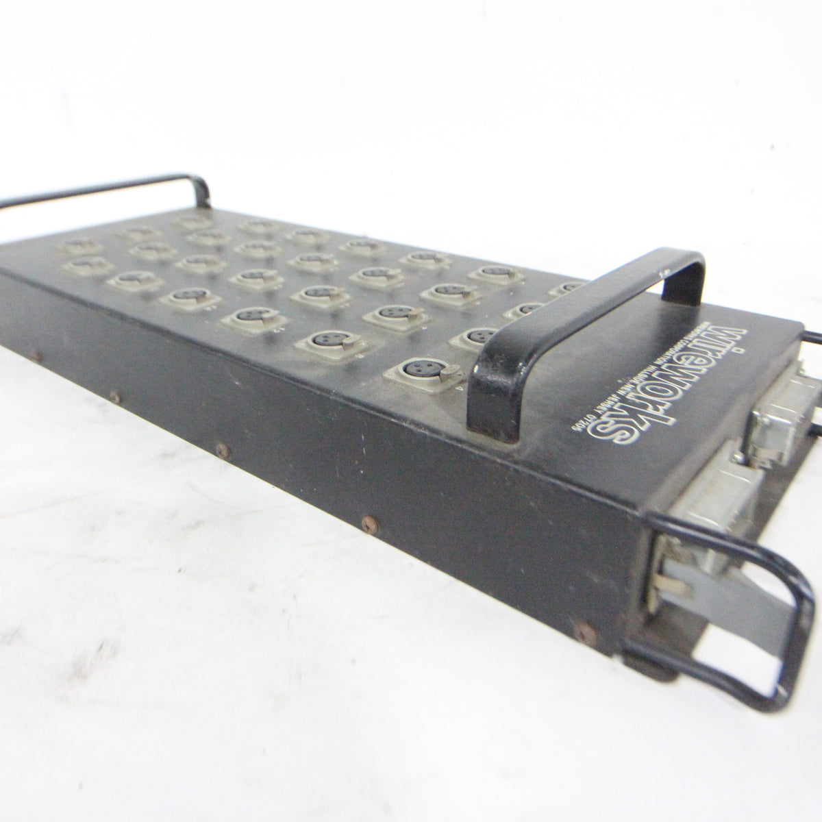 Wireworks MBX27 Series 27-Pin Transformer Isolated Microphone Splitter ...